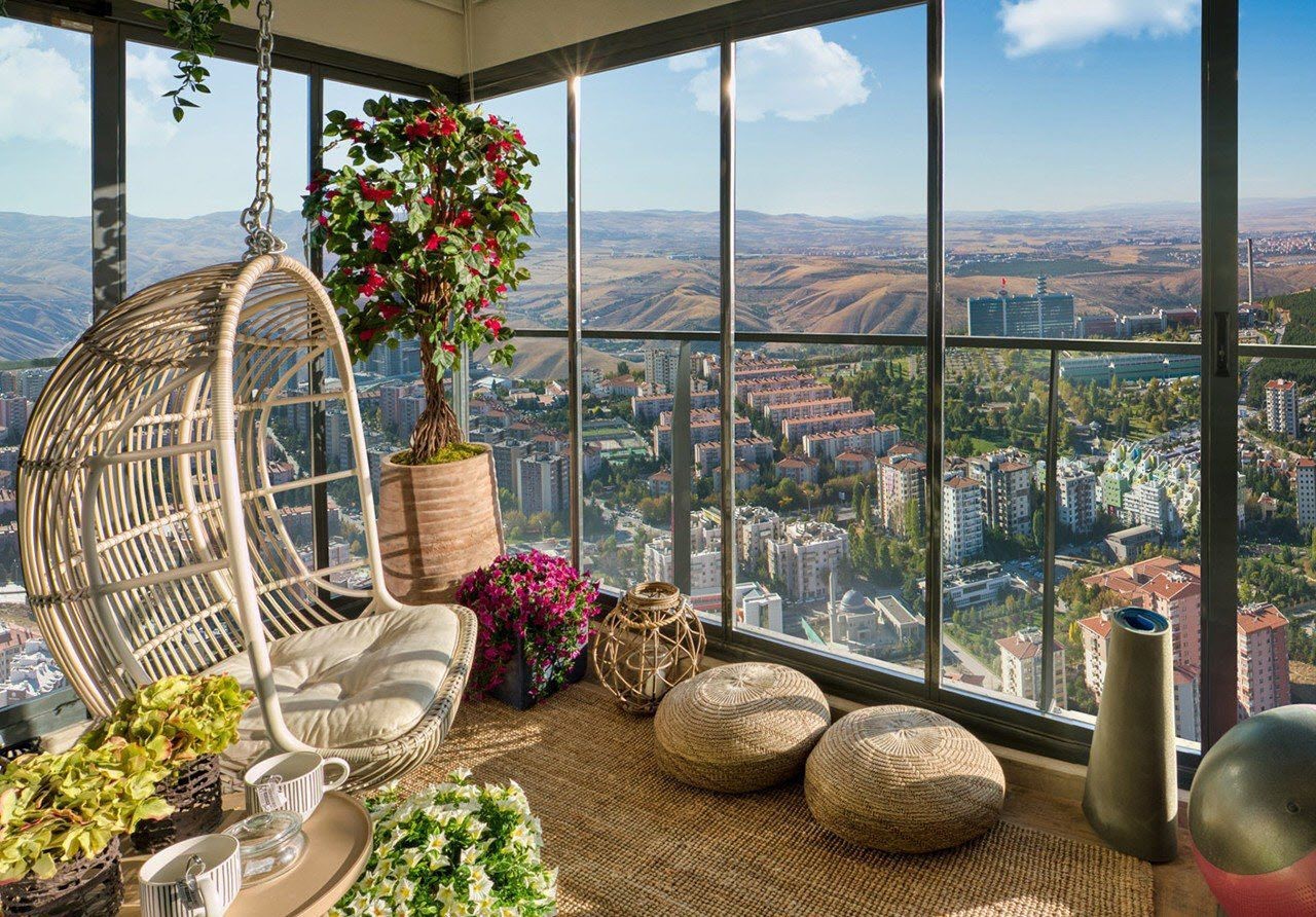 Cât de sigur este un balcon din sticlă? 3 Aspecte Importante